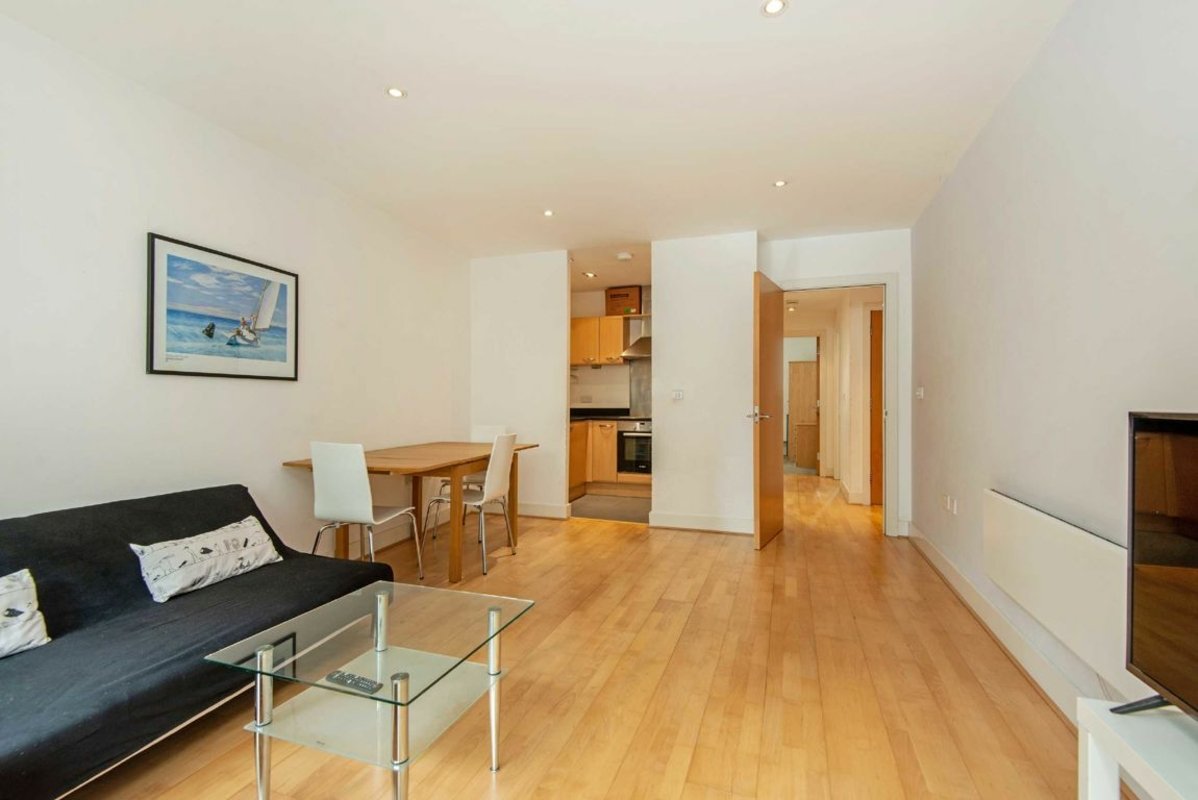 Flat to rent in Times Square, London, E1 (Ref 239341) | Dexters