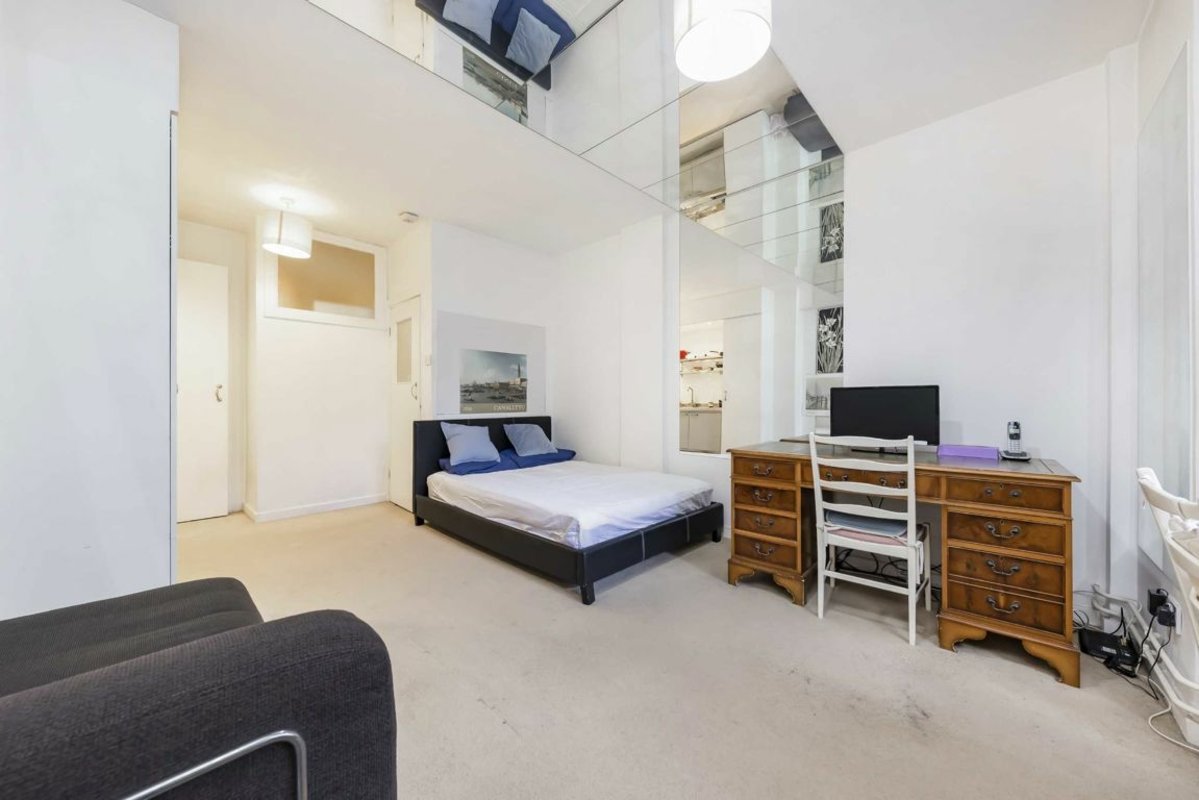 Flat to rent in Woburn Place, London, WC1H (Ref 247956) | Dexters